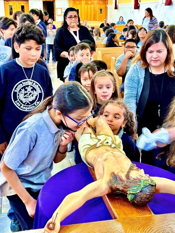 A Vibrant Holy Week Journey: St. Isabel Catholic Elementary School ...